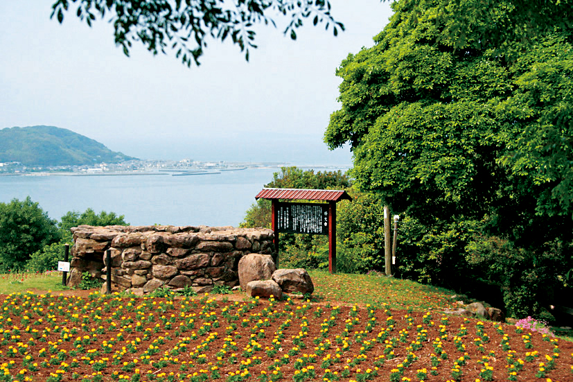 能古島観光モデルコース！海にぽっかり浮かぶ花と緑の島に太古のロマンが眠る - まっぷるウェブ