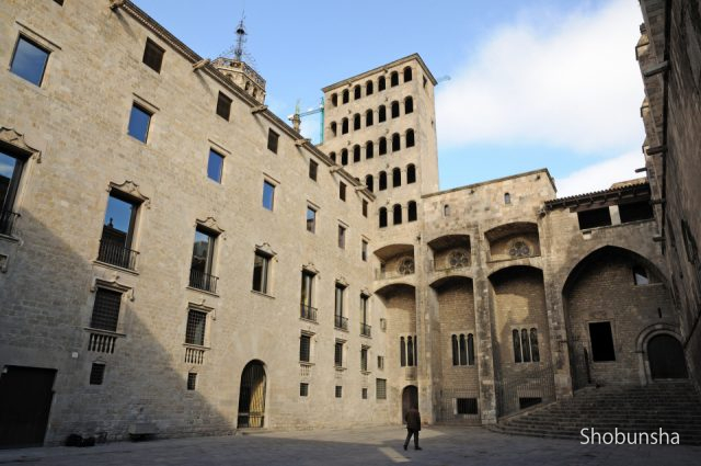 バルセロナ街散歩【ゴシック＆ボルン地区】中世の建築がそびえる街並み - まっぷるウェブ
